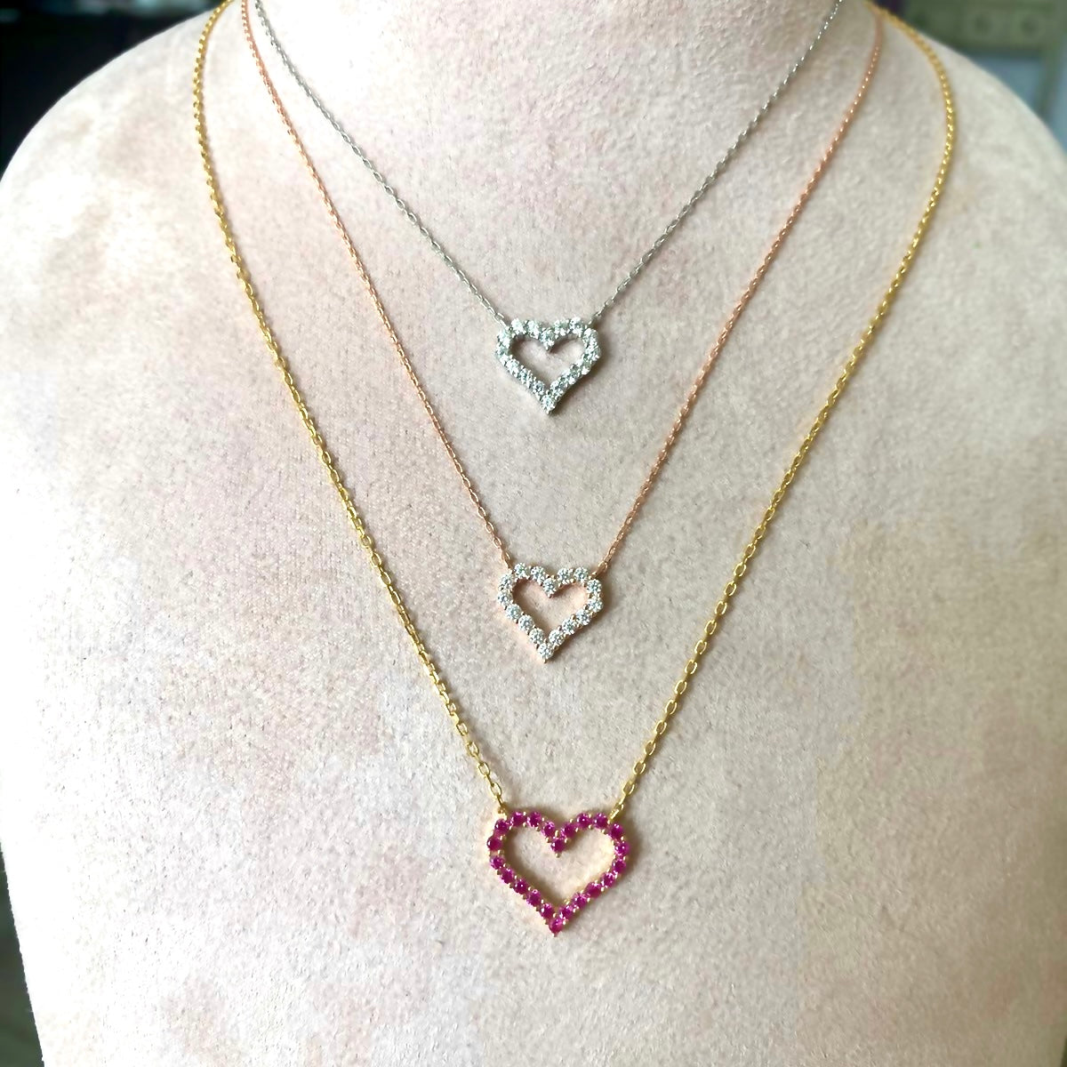 Loving Hearts – Queens Candy