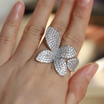 Blooming Flower Ring – Queens Candy