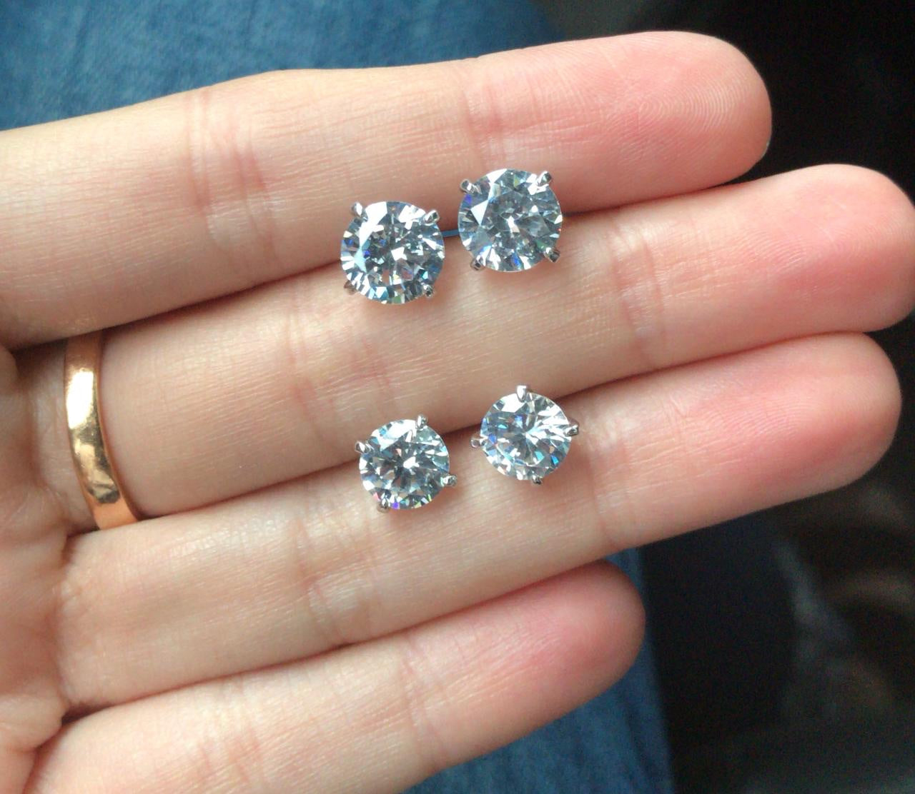 Classic Diamond Studs – Queens Candy